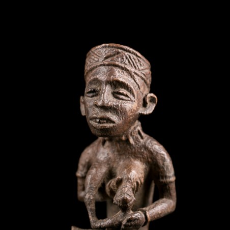 Couple of Kongo figures with Pfemba maternity Congo - African Art Gallery