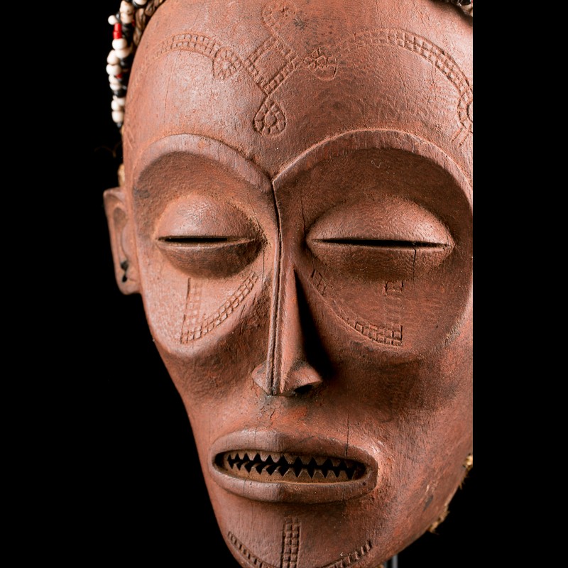 Chokwe Mwana Pwo mask Angola - Auctions African Art Gallery