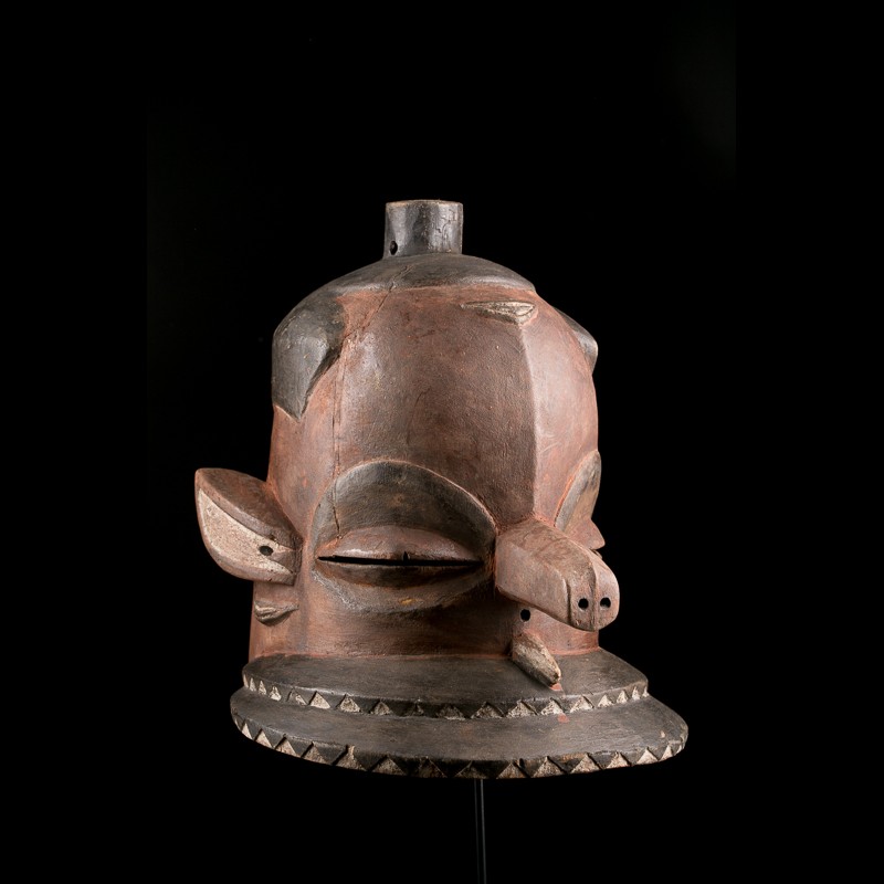 Pende Kipoko Mask - Auctions African Art Gallery