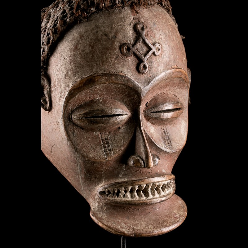 Mukishi Wa Cihongo mask - Auctions African Art Gallery