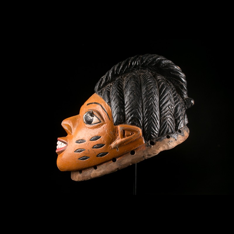 Yoruba Gélédé mask - Colored african masks from Nigeria