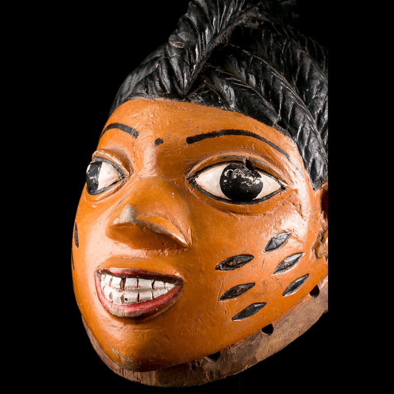 Yoruba Gélédé mask - Colored african masks from Nigeria
