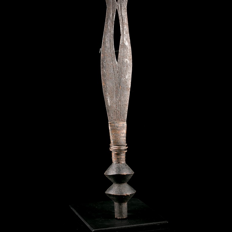 Lobala Bango chief sword knife - African Art Gallery