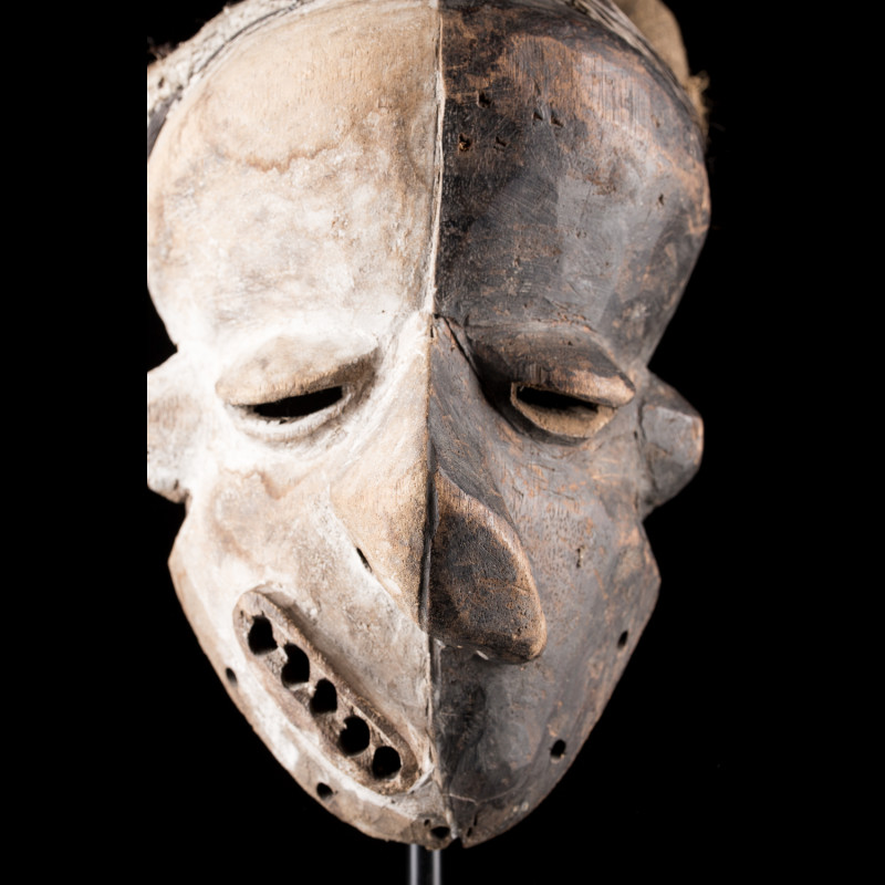 Pende Mbangu mask - African art masks from the Congo