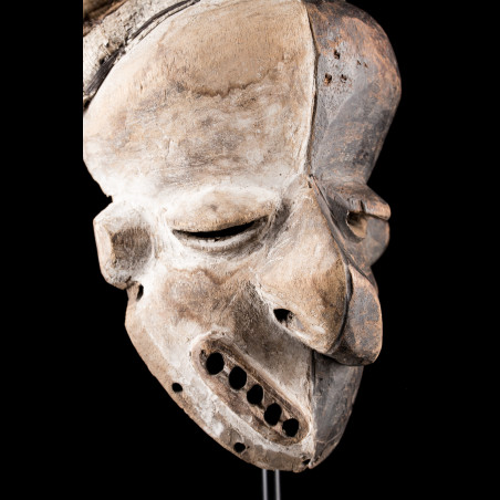 Pende Mbangu mask - African art masks from the Congo