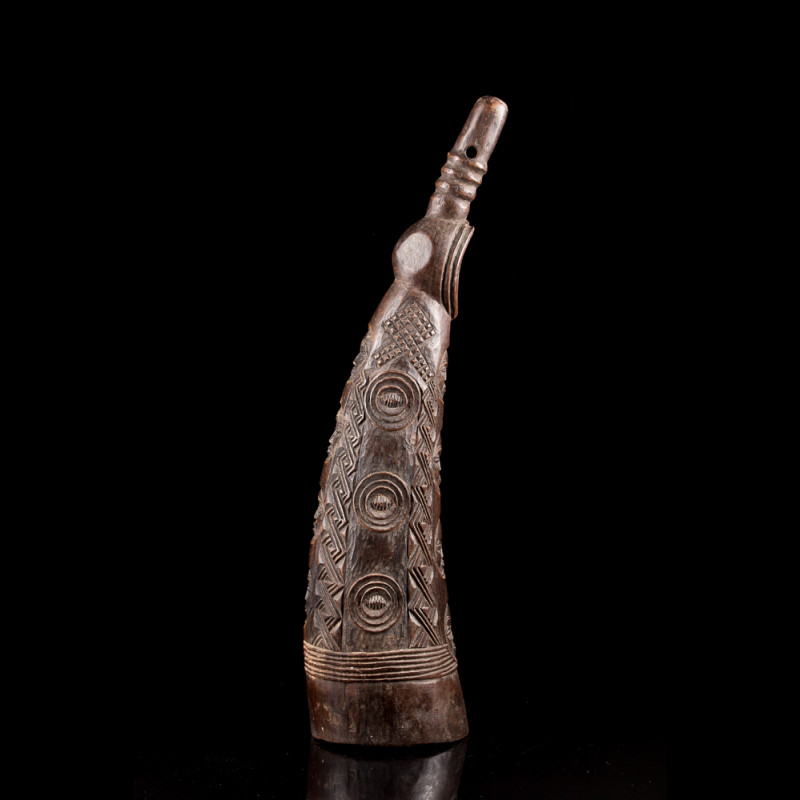 Lulua horn - Bena Luluwa african art instruments in Congo