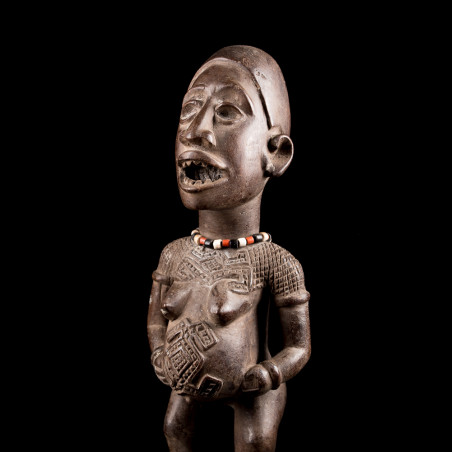 Maternity figure Kongo Pfemba - African Tribal Art Gallery