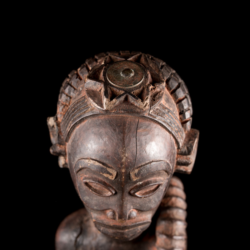 Chokwe Kaponia figure - African Art Gallery