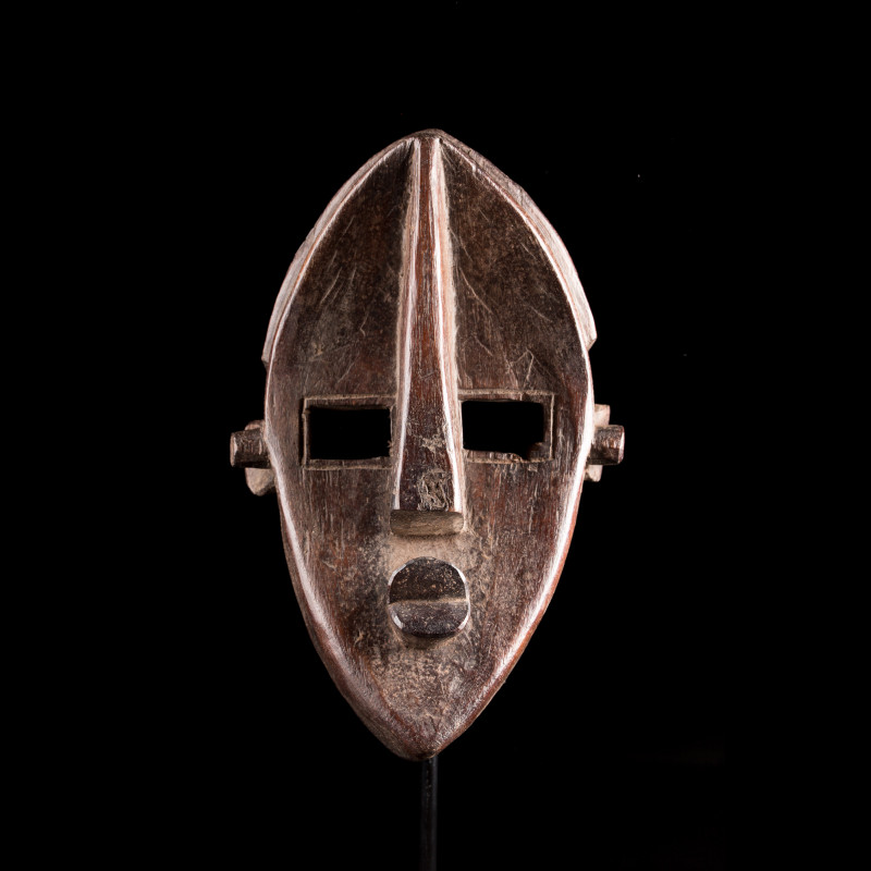 Lwalwa Mfondo mask - African art masks from Congo