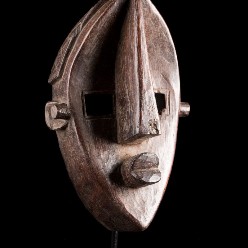 Lwalwa Mfondo mask - African art masks from Congo