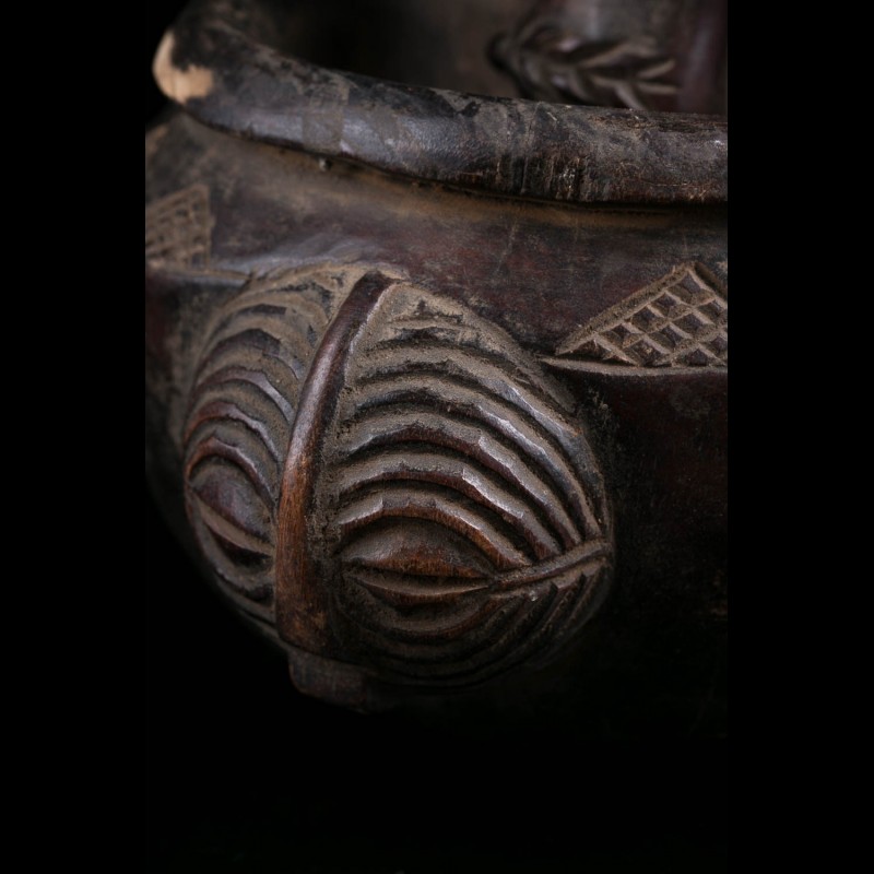 Pot with female power figure of the Bugabo - Luba - Congo - traditional ...