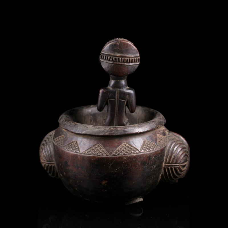 Pot with female power figure of the Bugabo - Luba - Congo - traditional ...