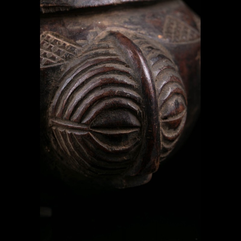 Pot with female power figure of the Bugabo - Luba - Congo - traditional ...
