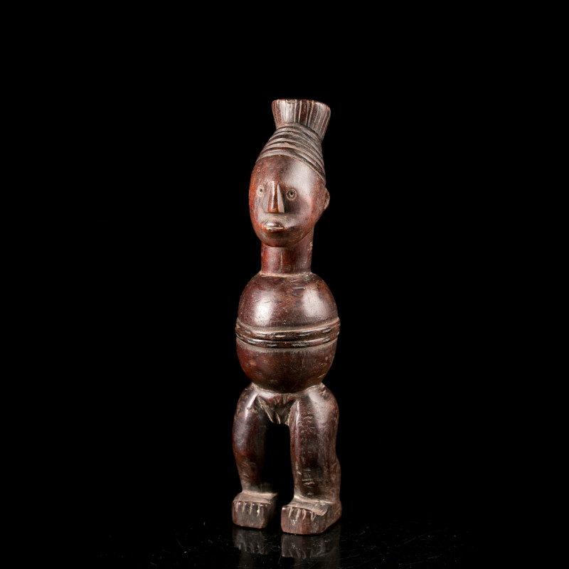 Mangbetu Bukuru iga he anthropomorphic box - African art recipients ...