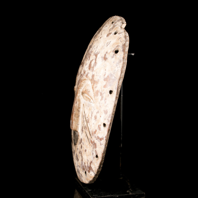 Yela Mbole mask of the Ekanga society - African masks from Congo