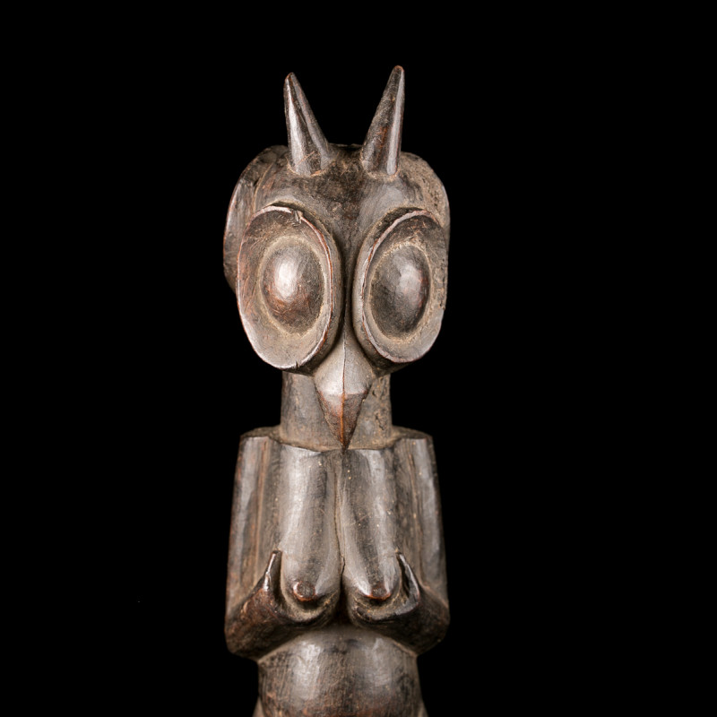 Holo Yaka Njila figure - African owl figure from the Kwango in Congo