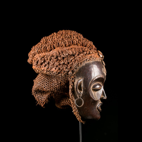 Chokwe Mwana Pwo Mukanda mask - African art masks from Angola