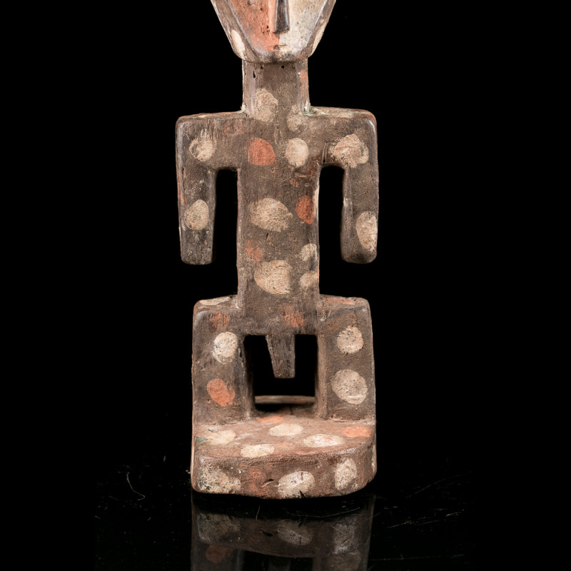 Metoko Lengola Mosilo figure - African art figures of the Bukota in Congo