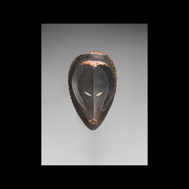 Rare Salampasu ram mask Congo - Auctions African Art Gallery