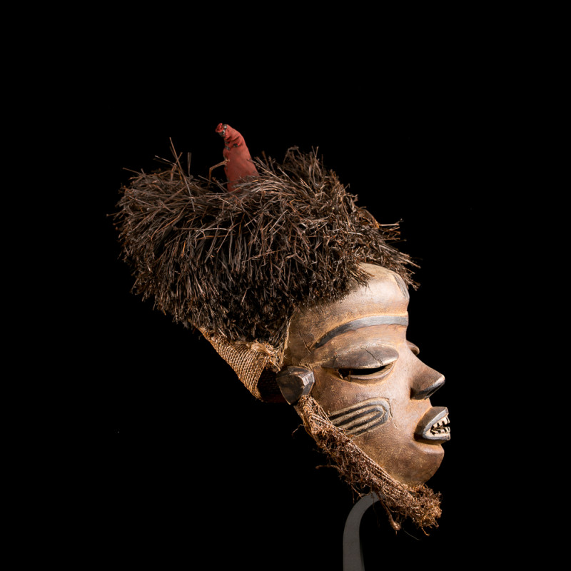 Mbuya Pende mask - African art masks from the Bapende in Congo