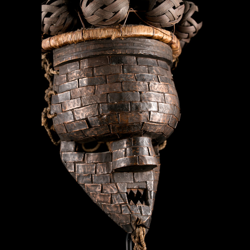 Mukinka Salampasu mask - African Art Gallery