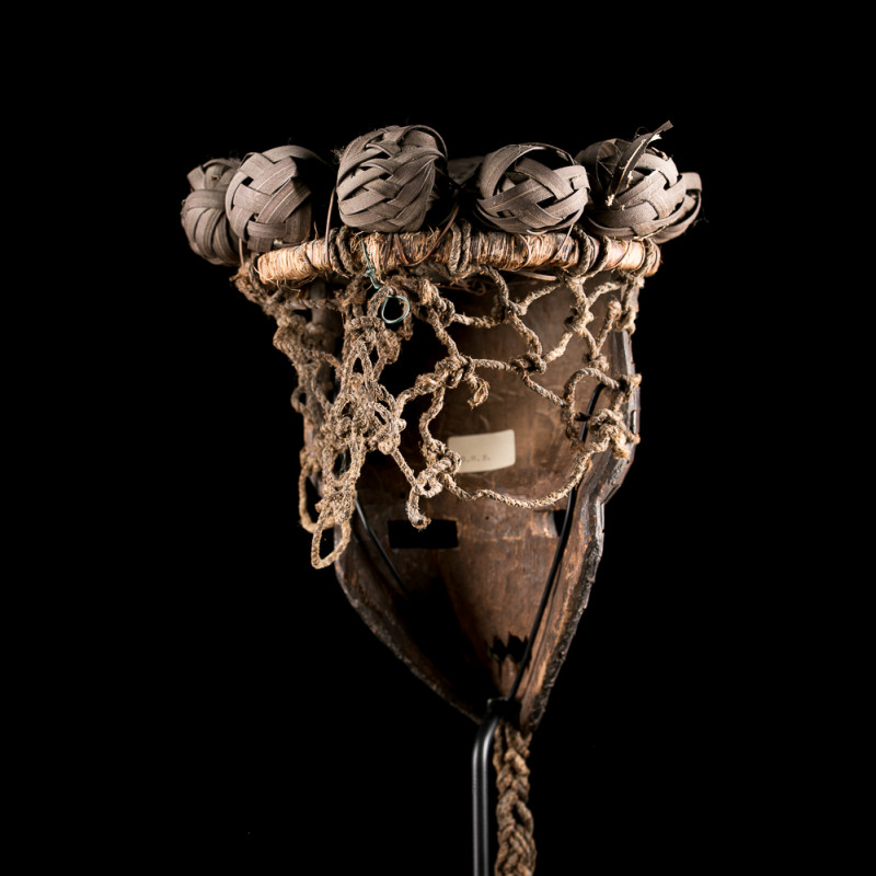 Mukinka Salampasu mask - African Art Gallery