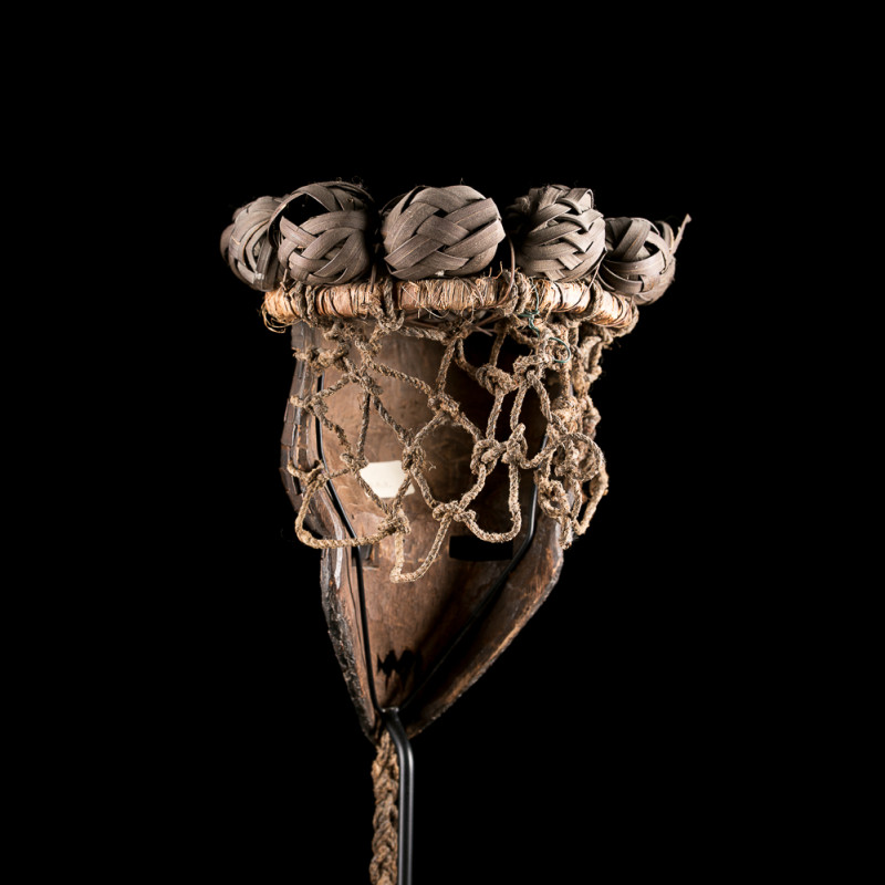 Mukinka Salampasu mask - African Art Gallery