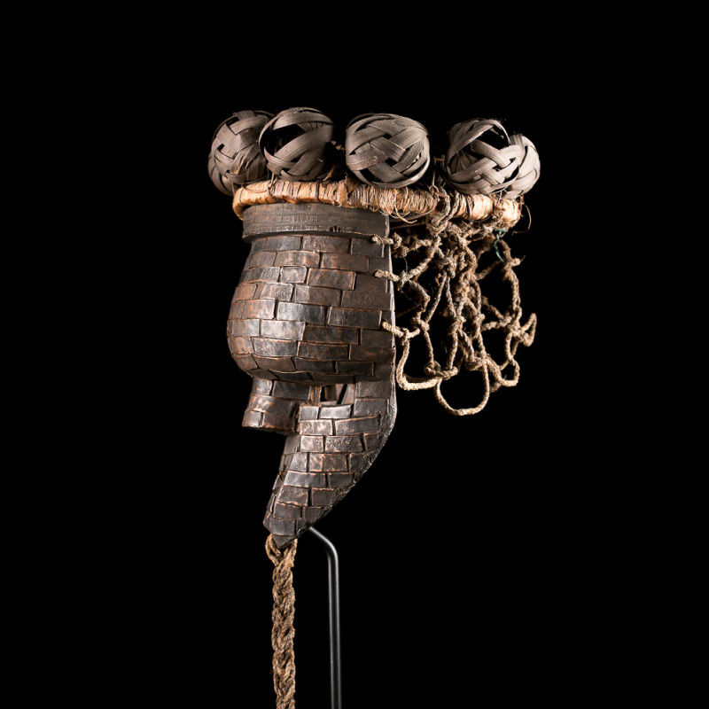 Mukinka Salampasu mask - African Art Gallery