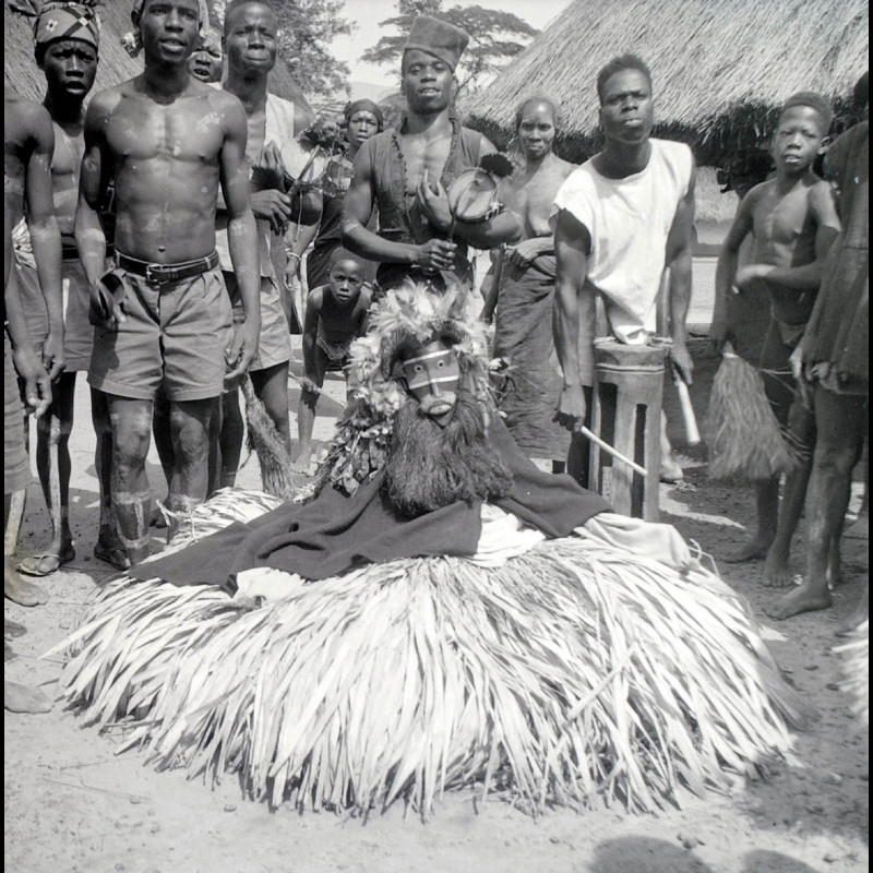Dan Deangle mask - African art masks from the Dan people in Ivory Coast