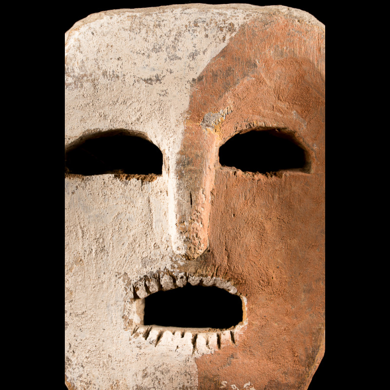Kumu Komo Nsembu mask - African Art Congo mask - Desaive Collection