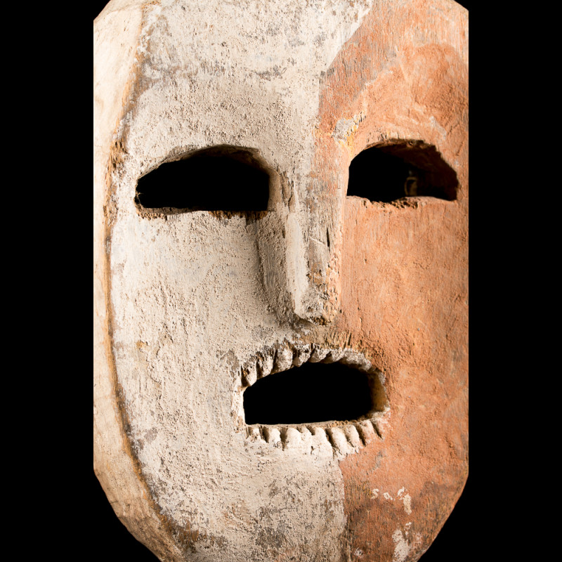 Kumu Komo Nsembu mask - African Art Congo mask - Desaive Collection