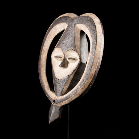 Kwele Bata mask - Masks of the Beete in Gabon