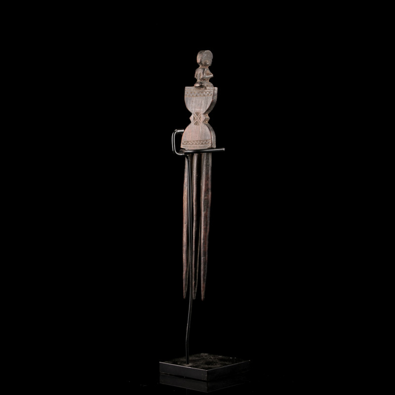 Zaramo hair pin- - African Art from Tanzania