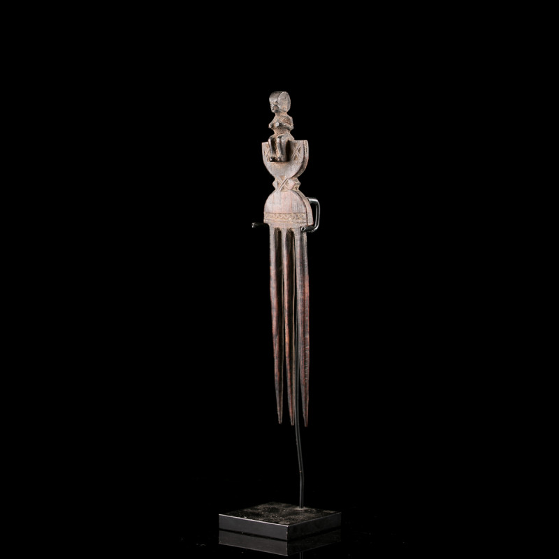 Zaramo hair pin- - African Art from Tanzania