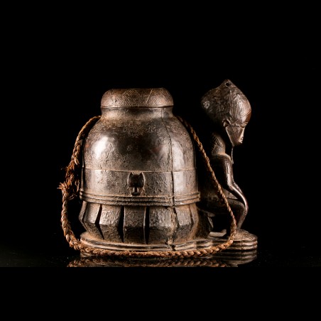 Baule Gbekre Se mouse divination oracle vessel from Ivory Coast