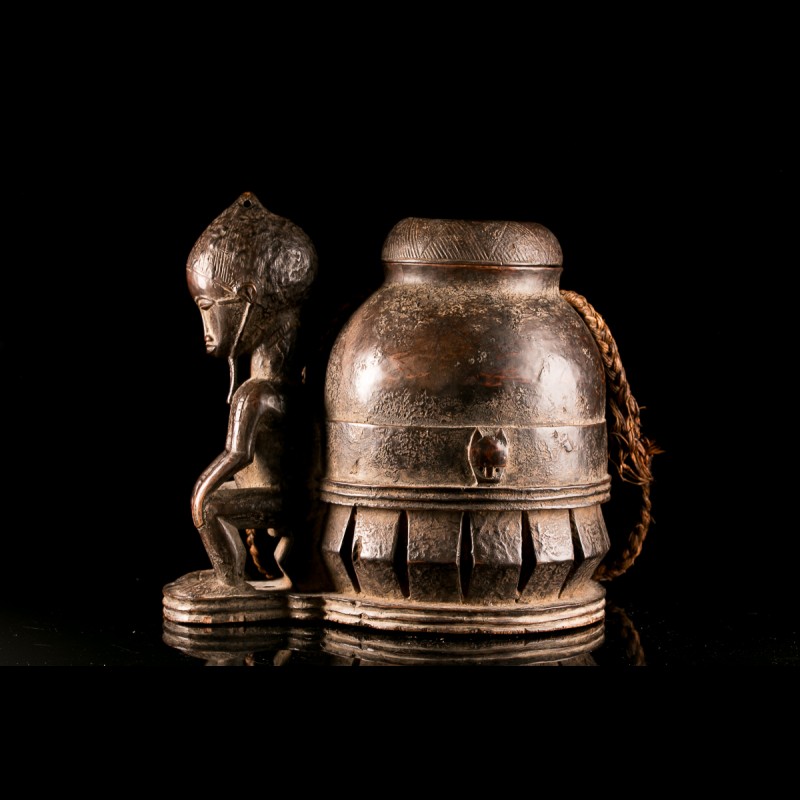 Baule Gbekre Se mouse divination oracle vessel from Ivory Coast