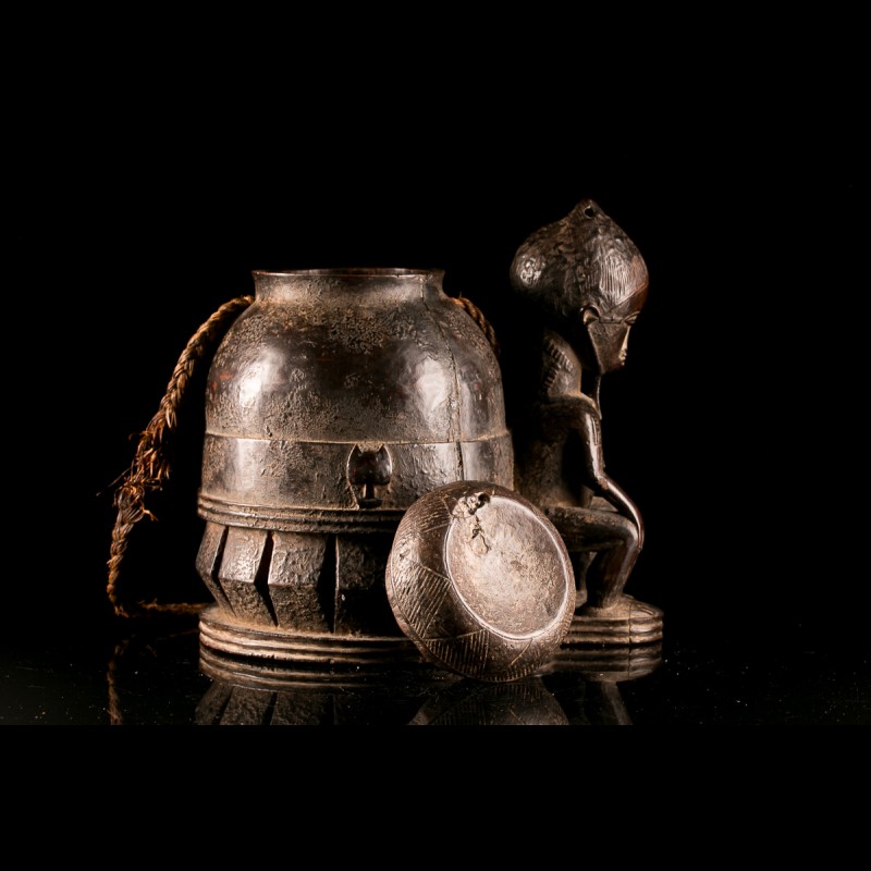 Baule Gbekre Se mouse divination oracle vessel from Ivory Coast