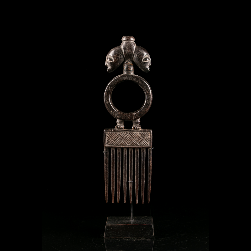 Songye comb - African art item for hairdo in Congo