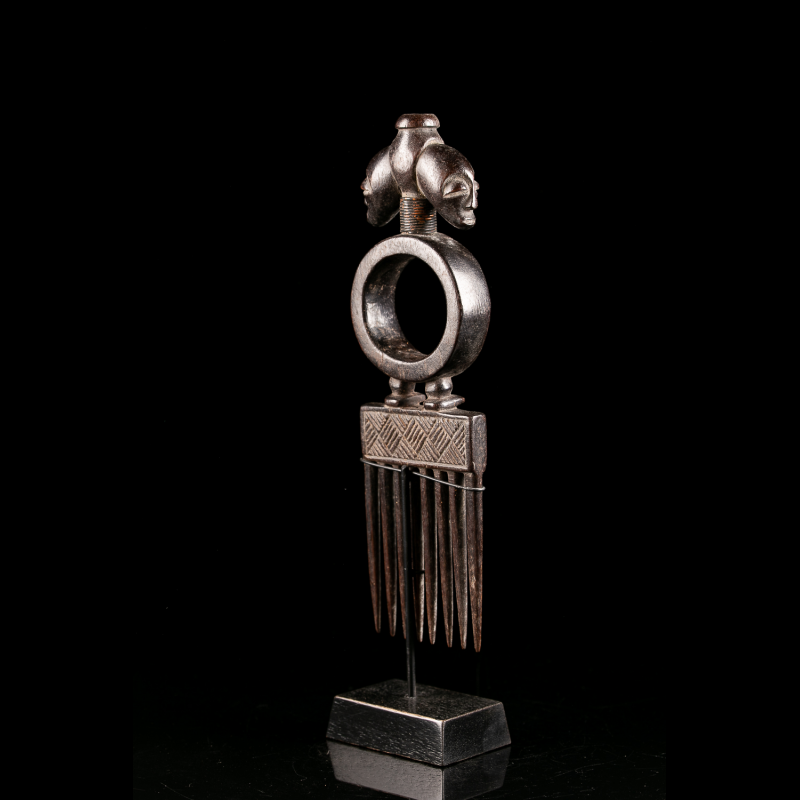 Songye comb - African art item for hairdo in Congo