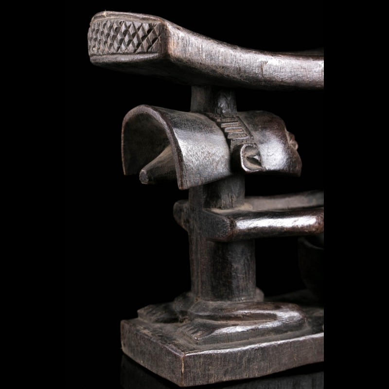 Figurative headrest - Luba - Congo - traditional african art 00300