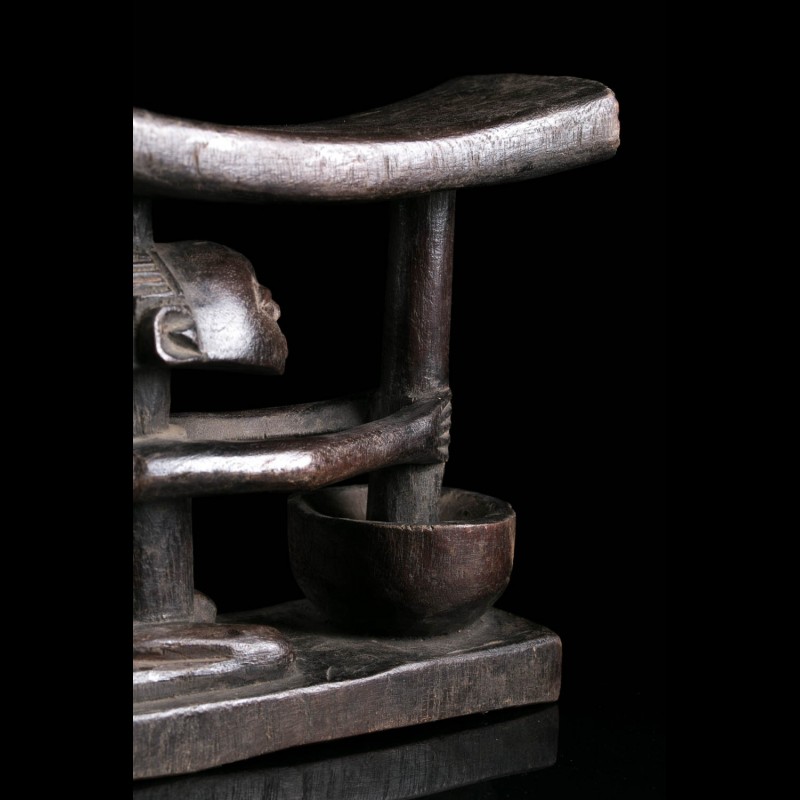Figurative headrest - Luba - Congo - traditional african art 00300