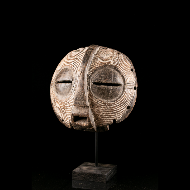 Luba Kifwebe mask - African art masks of the Eastern Luba