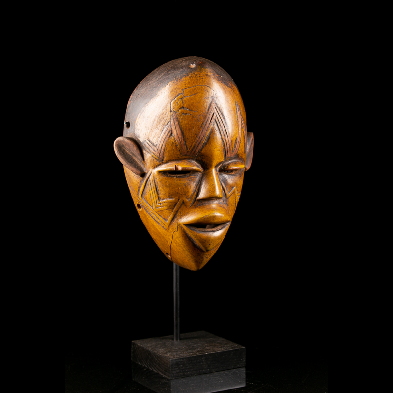 Makonde Likomba mask - African art masks from Tanzania