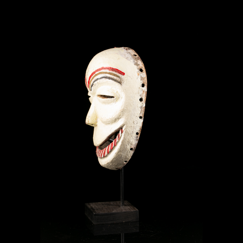 Mbunda Sachihongo mask - Chokwe related masks from Zambia