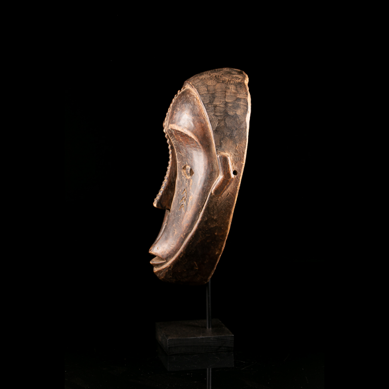Ngombe mask - African art mask from Ubangi in Congo