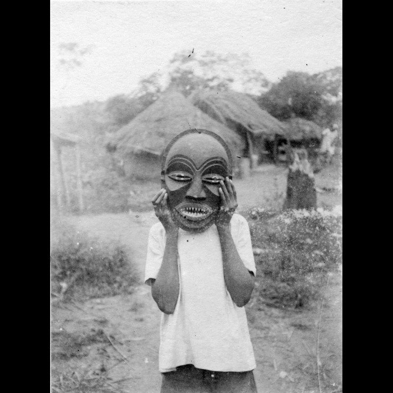 Mbunda Sachihongo mask - Chokwe related masks from Zambia