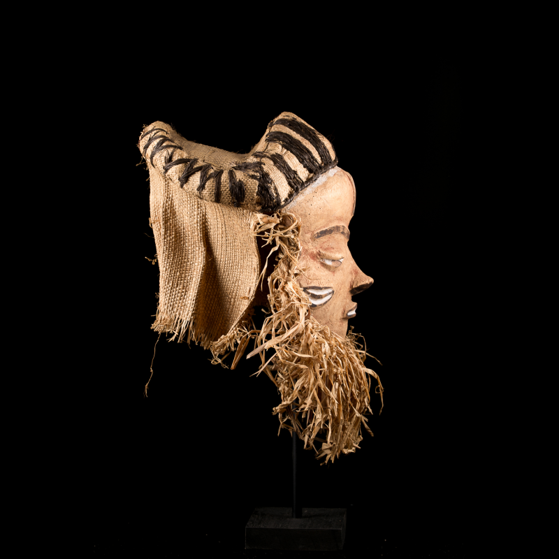 Pende Mbuya mask - African Art Gallery