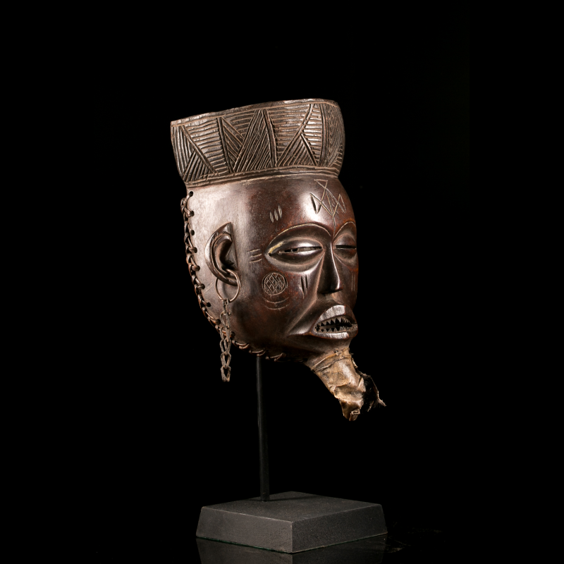 Chokwe Luena mask - African Mwana Pwo masks from Angola
