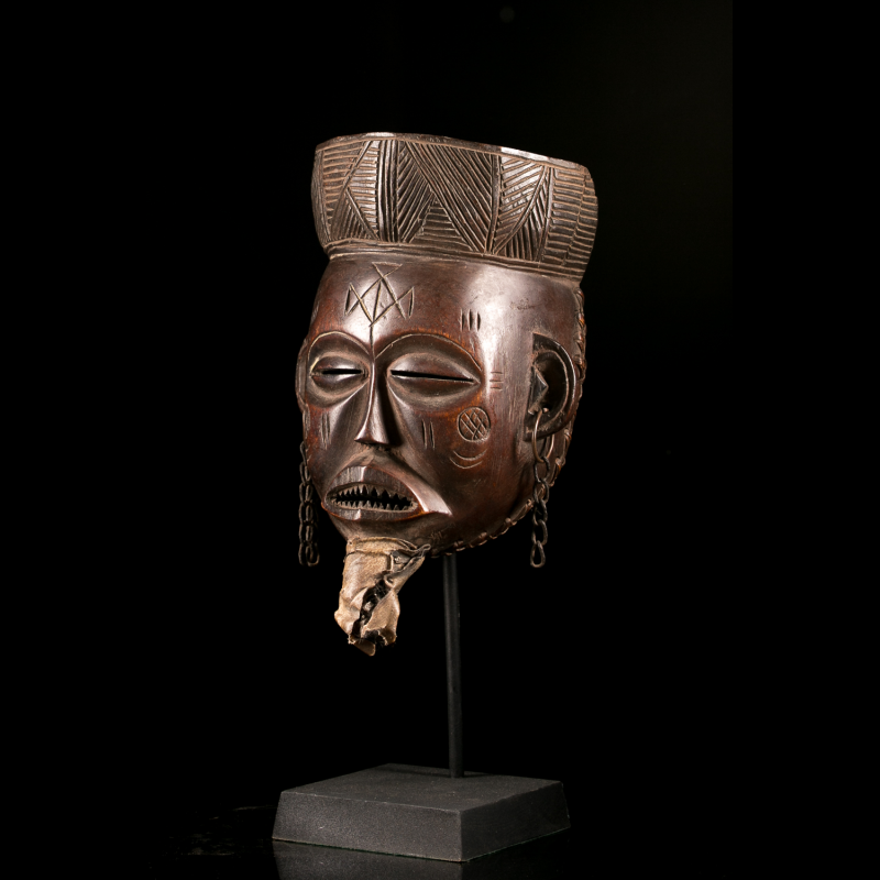 Chokwe Luena mask - African Mwana Pwo masks from Angola