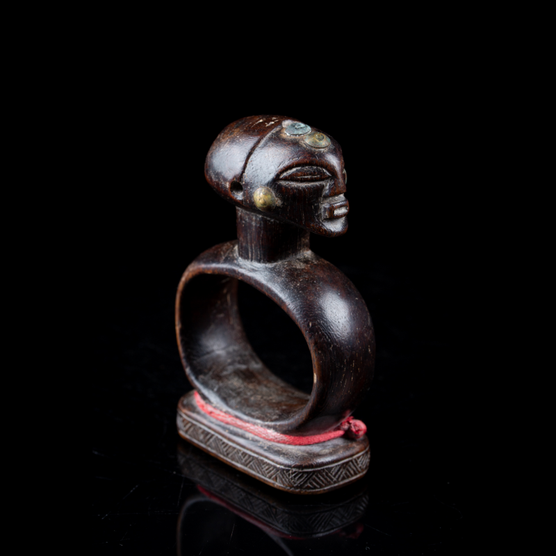 Luba Katatora oracle - Divination in Luba african art in Congo